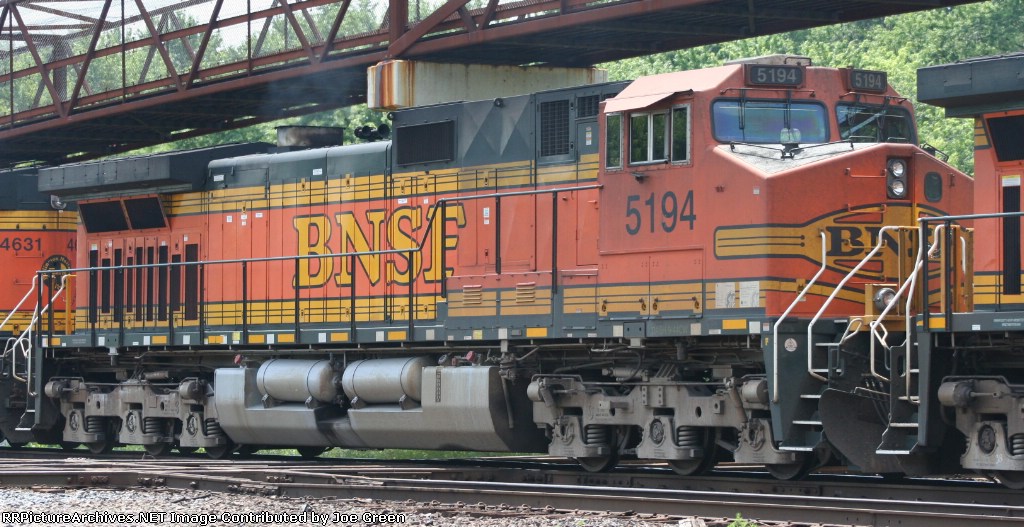 BNSF 5194